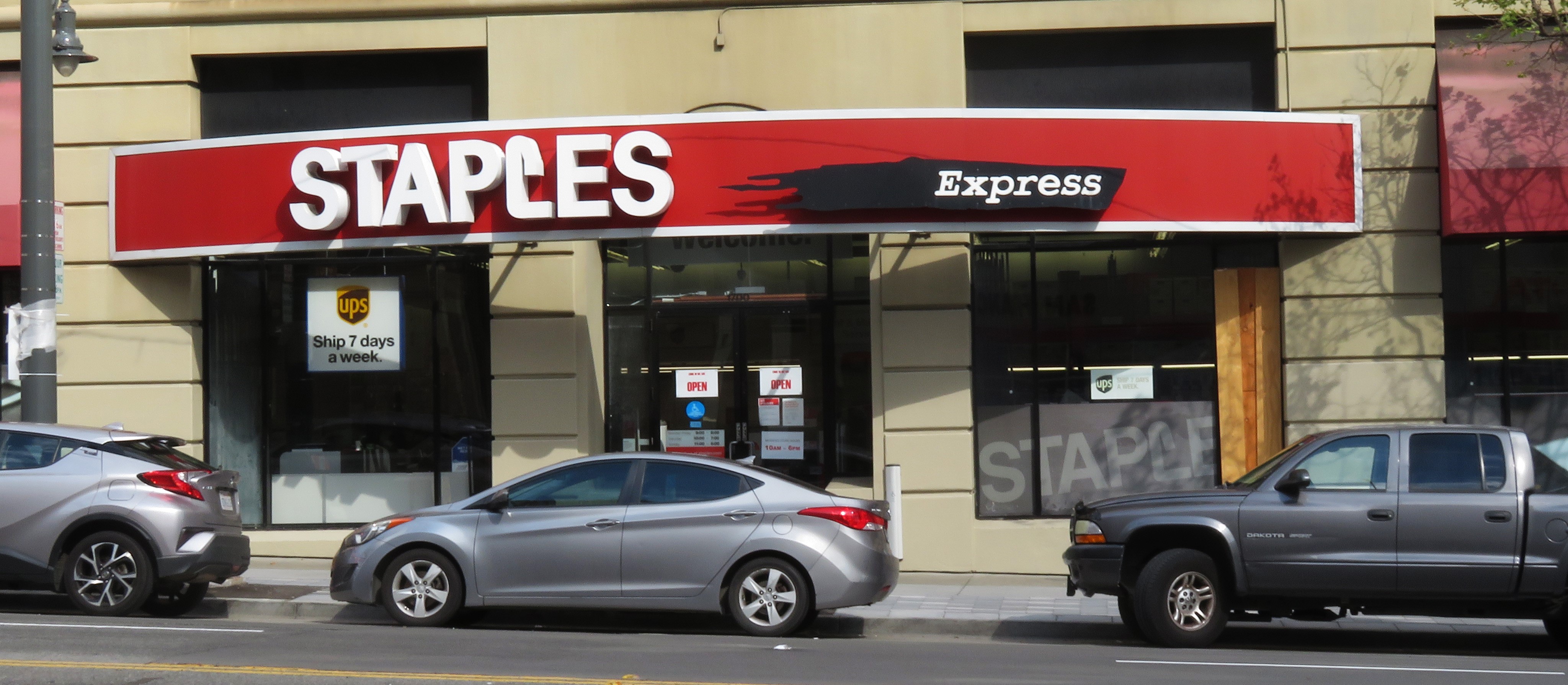 Staples store on Van Ness Avenue, open as an essential business - San ...